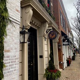 FLYLEAF - Updated July 2025 - 205 Photos & 68 Reviews - 92 Kercheval ...