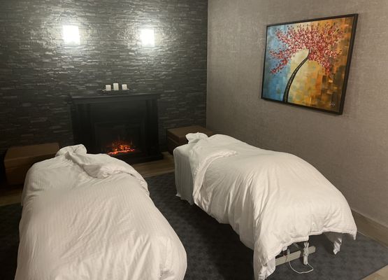 LAKESIDE SPA - Updated October 2025 - 24 Photos & 19 Reviews - 755 Lake ...