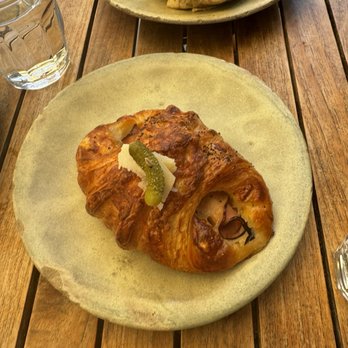 FIG TREE VENICE - Updated September 2024 - 1056 Photos & 657 Reviews ...