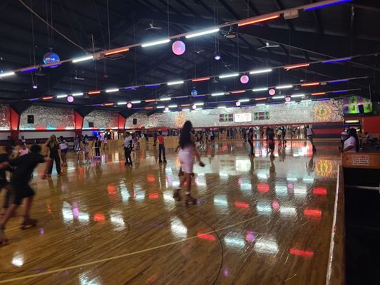 LYNWOOD SPORT CENTER - Updated May 2025 - 23 Photos & 26 Reviews - 2030 ...
