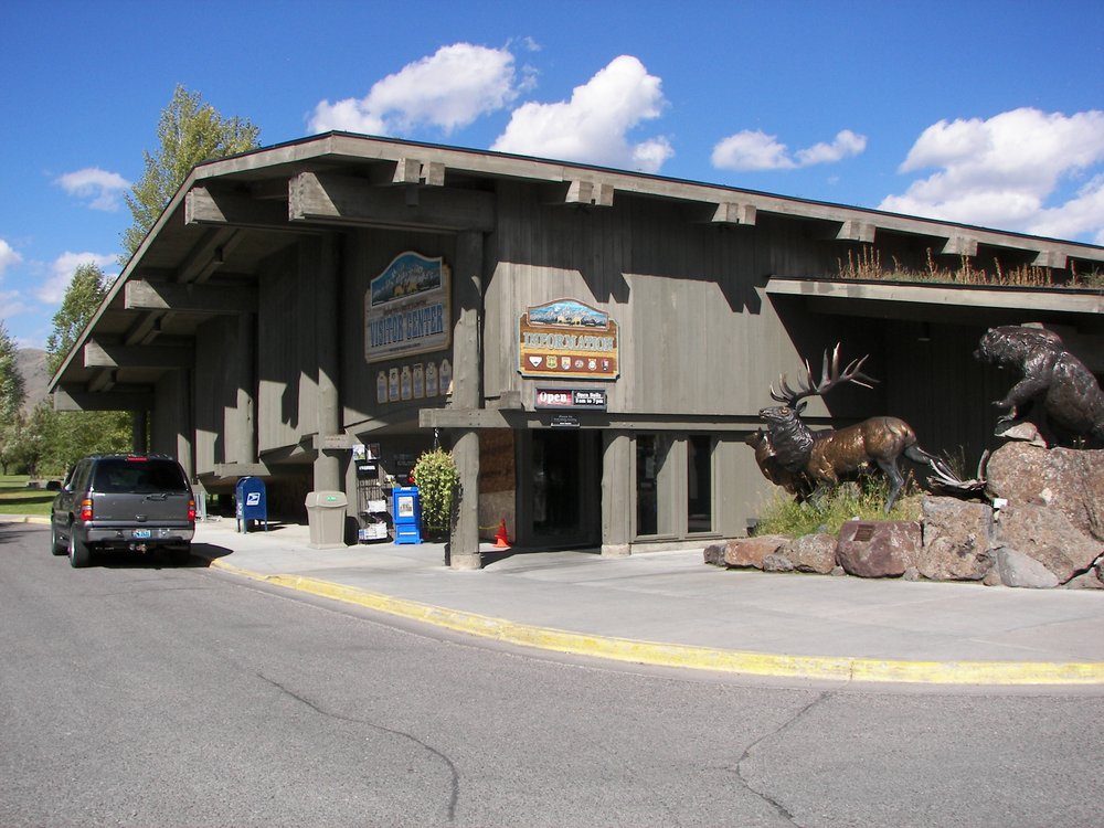 JACKSON HOLE & GREATER YELLOWSTONE VISITORS CENTER - 51 Photos & 11 ...