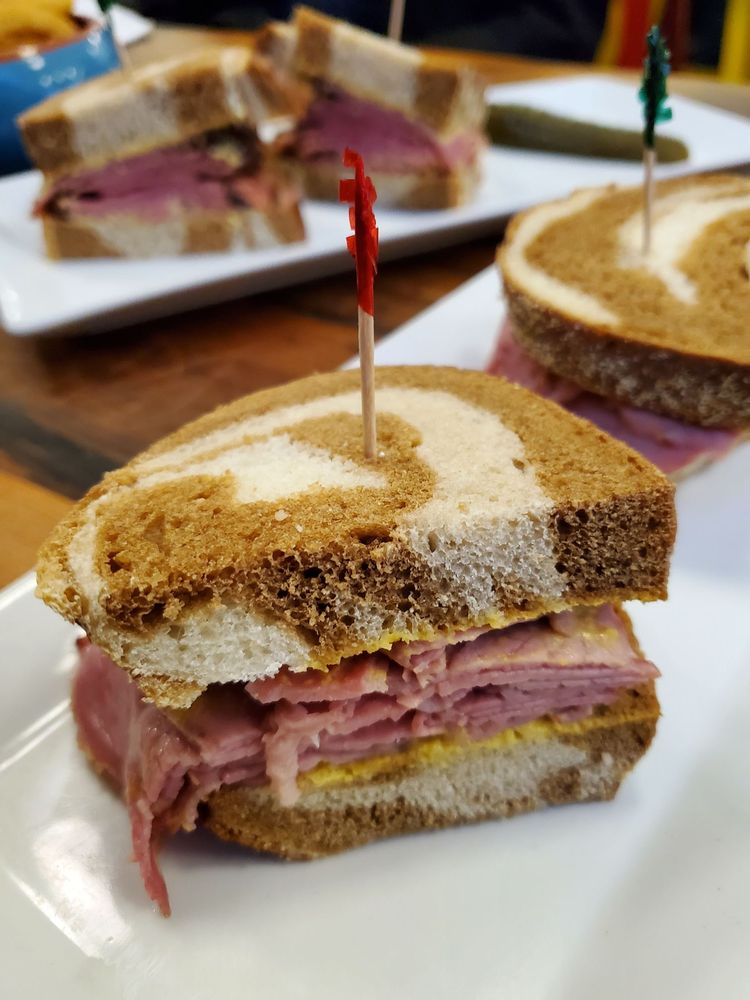 THE CORNED BEEF HOUSE - Updated August 2025 - 89 Photos & 28 Reviews ...