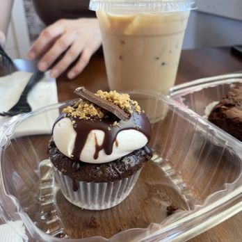 BELLA BAKERY - Updated November 2025 - 140 Photos & 124 Reviews - 1501 ...