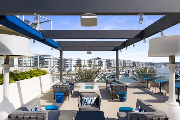 BRIZO BAR & RESTAURANT - Updated 05/2025 - 590 Photos & 373 Reviews ...