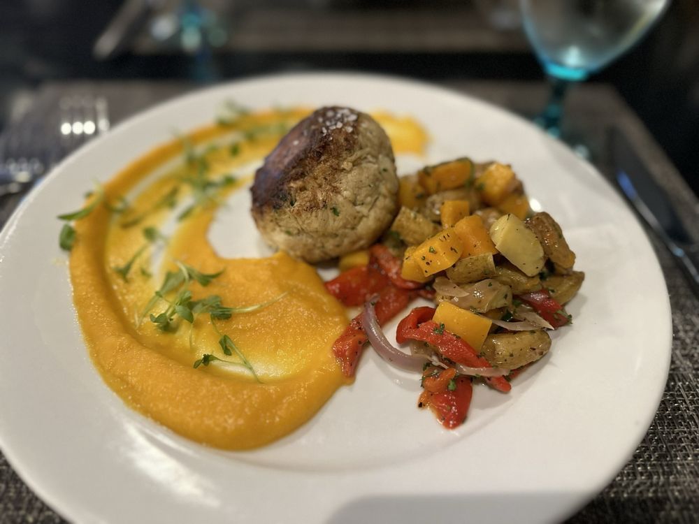 FIN & TONIC - Updated November 2025 - 442 Photos & 234 Reviews - 1301 ...