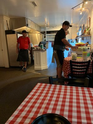 BEEFMASTOR INN - Updated October 2024 - 135 Photos & 201 Reviews - 2656 ...