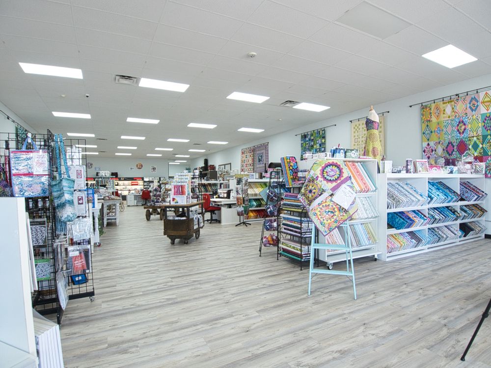 FLASH SEW & QUILT - Updated December 2025 - 21 Photos - 935 N Beneva Rd ...