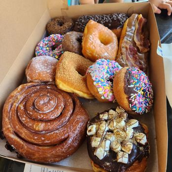 THE DONUTTERY - 5084 Photos & 4770 Reviews - 17420 Beach Blvd, Huntington Beach, California ...
