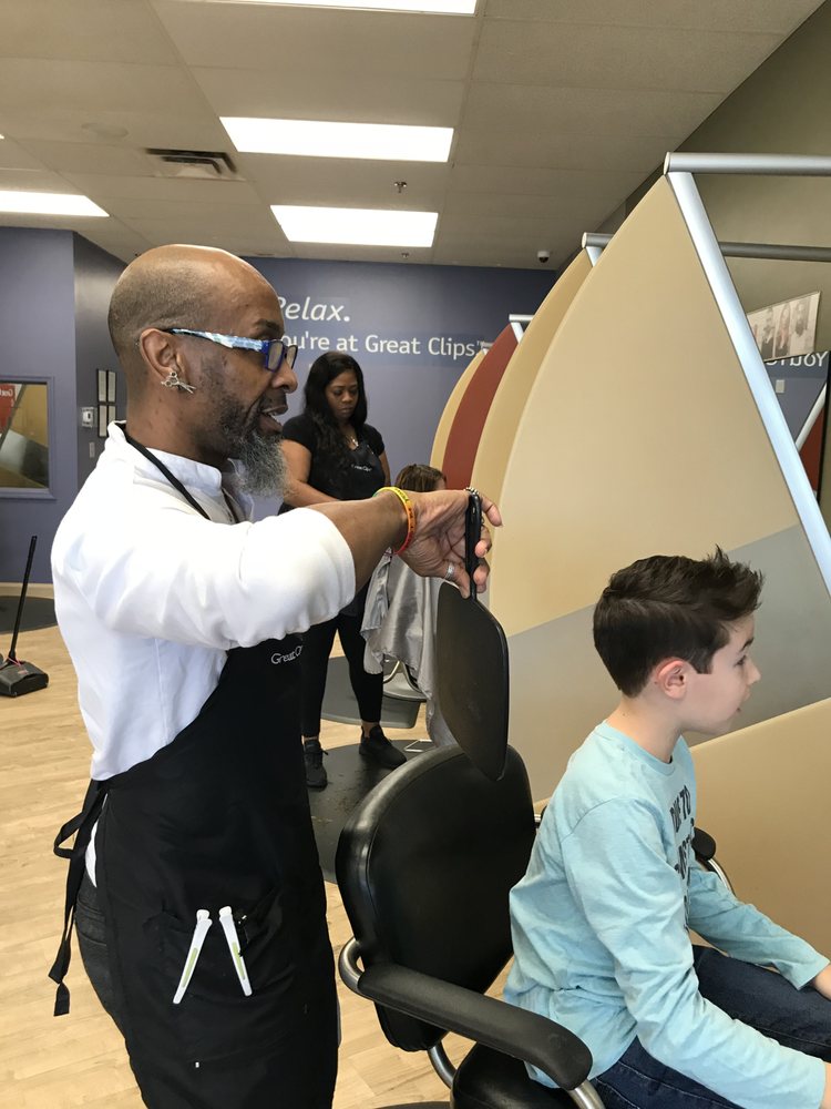 GREAT CLIPS - 19 Reviews - Hair Salons - 2960 Shallowford Rd, Marietta ...