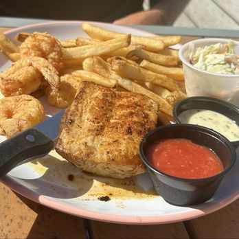 FUNKY PELICAN - Updated October 2025 - 780 Photos & 698 Reviews - 215 ...