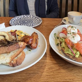 TERRONI - Updated July 2025 - 384 Photos & 372 Reviews - 1095 Yonge ...