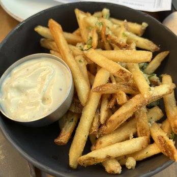 VILLAGE TAPHOUSE - Updated November 2025 - 199 Photos & 138 Reviews ...