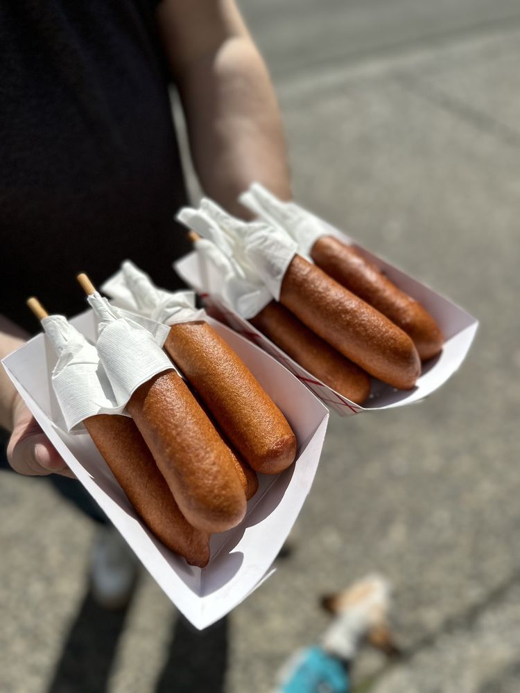 PRONTO PUP - Updated May 2025 - 24 Photos & 34 Reviews - 110 Broadway ...