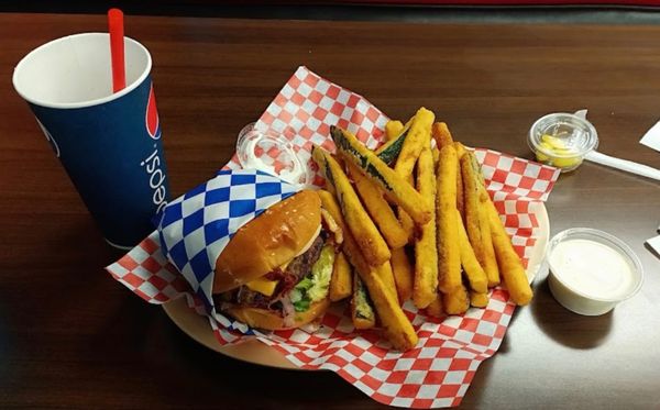 BURGER POINT - Updated October 2025 - 33 Photos & 47 Reviews - 444 W ...