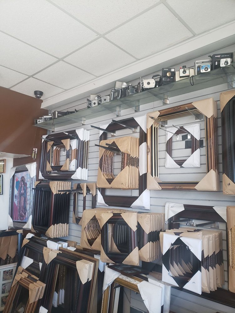 MAIN PHOTO SERVICE - Updated December 2025 - 827 S Main St, Santa Ana ...