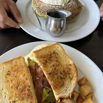 BEA BEA’S - Updated September 2024 - 5140 Photos & 4555 Reviews - 353 N ...