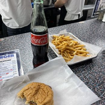 COMET BURGERS - Updated October 2024 - 122 Photos & 196 Reviews - 207 S ...