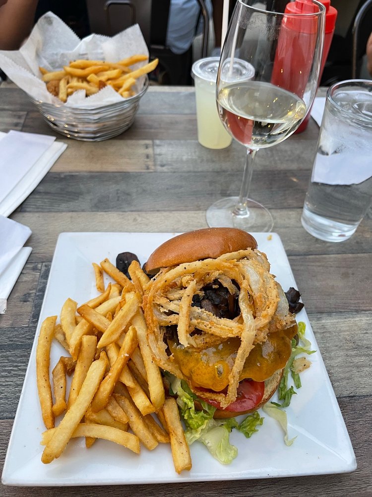 CHESTNUT GRILL AND SIDEWALK CAFE - 143 Photos & 200 Reviews - 8229 ...