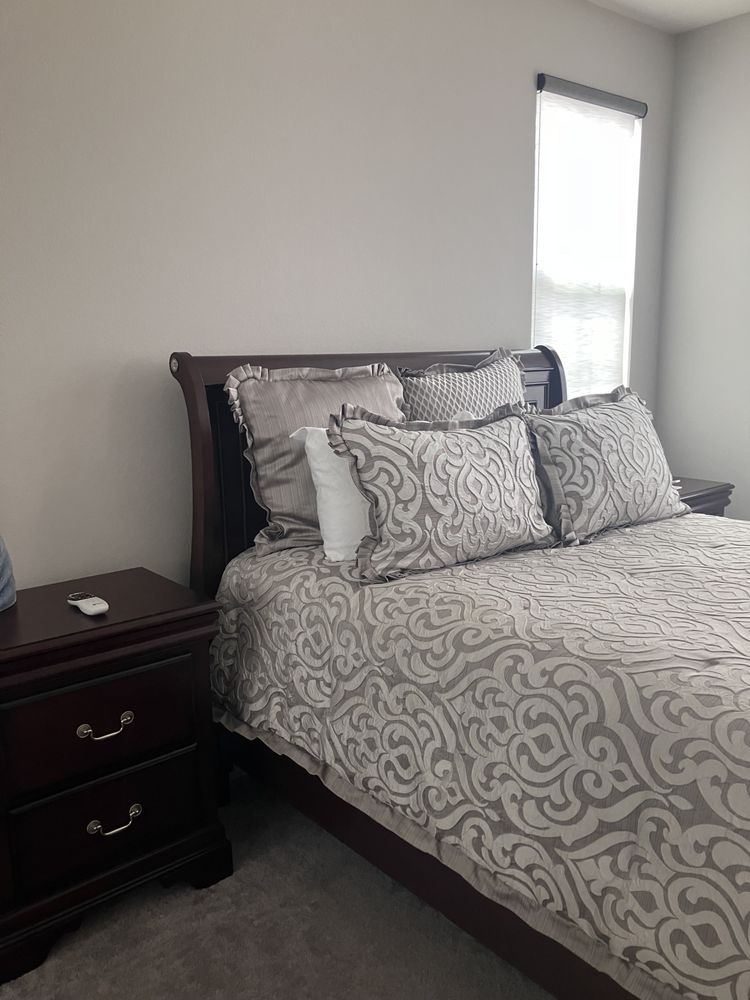 ROYALTY SERVICE’S - Updated August 2024 - Request a Quote - 14 Photos ...