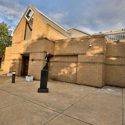 CHARLOTTE MECKLENBURG LIBRARY - UNIVERSITY CITY REGIONAL - 32 Photos ...