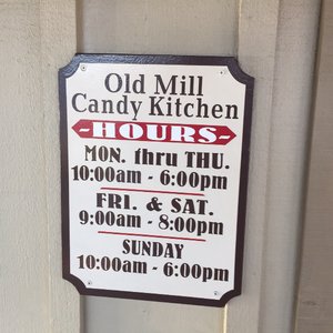 OLD MILL CANDY KITCHEN - 37 Photos & 29 Reviews - Pigeon Forge ...