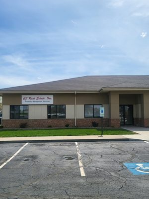 CJ REAL ESTATE - Updated September 2025 - 22 Photos & 100 Reviews - 709 ...