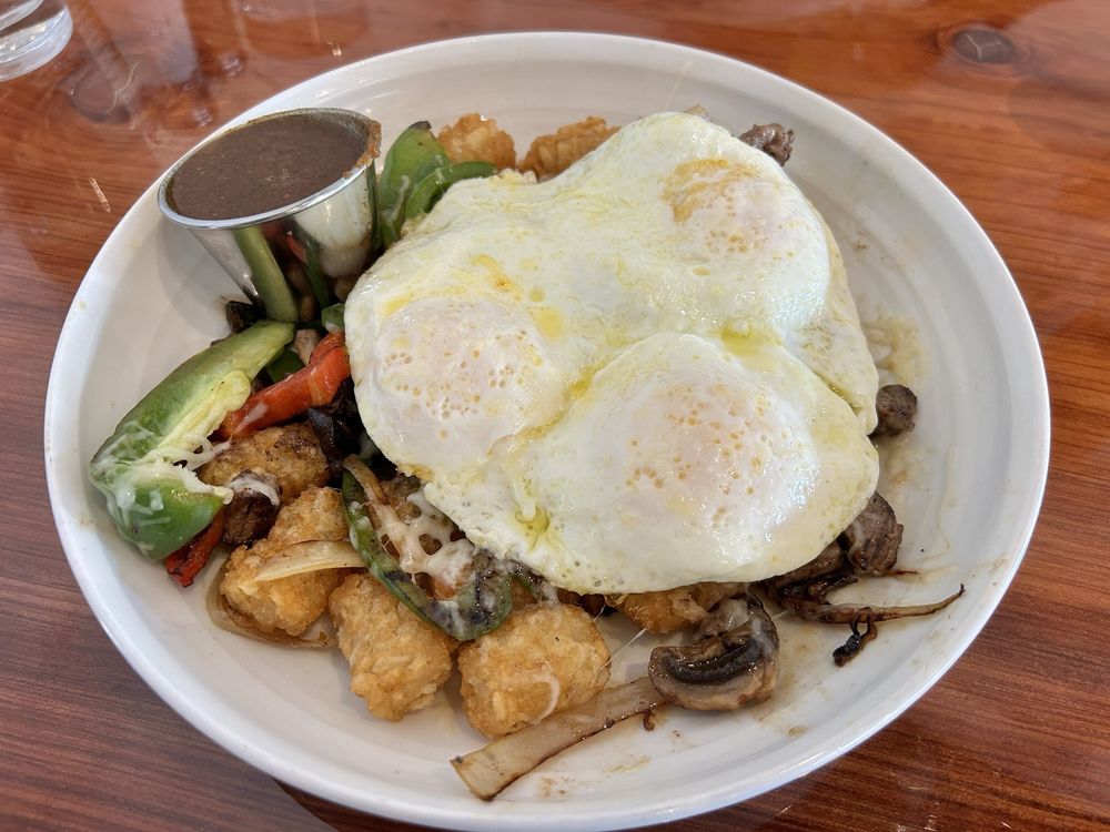 ROOSTERS ON THE RIVER - Updated April 2024 - 71 Photos & 38 Reviews ...