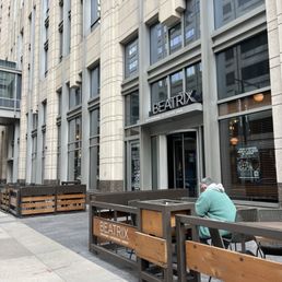 BEATRIX - STREETERVILLE - Updated December 2025 - 1789 Photos & 1476 ...