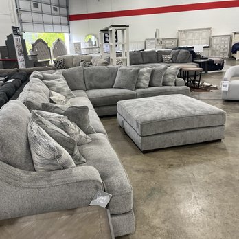 LOUISVILLE OVERSTOCK WAREHOUSE Updated February 2025 50 Photos 49 Reviews 2415 Data Dr Louisville Kentucky Wholesale Stores Phone Number Yelp