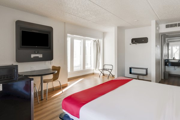 OYO HOTEL HOUSTON KATY FREEWAY - Updated August 2024 - 100 Photos & 21 ...