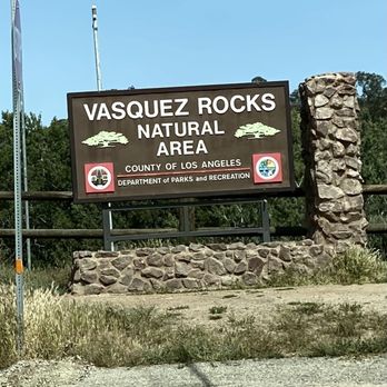VASQUEZ ROCKS NATURAL AREA PARK - Updated December 2024 - 1398 Photos ...