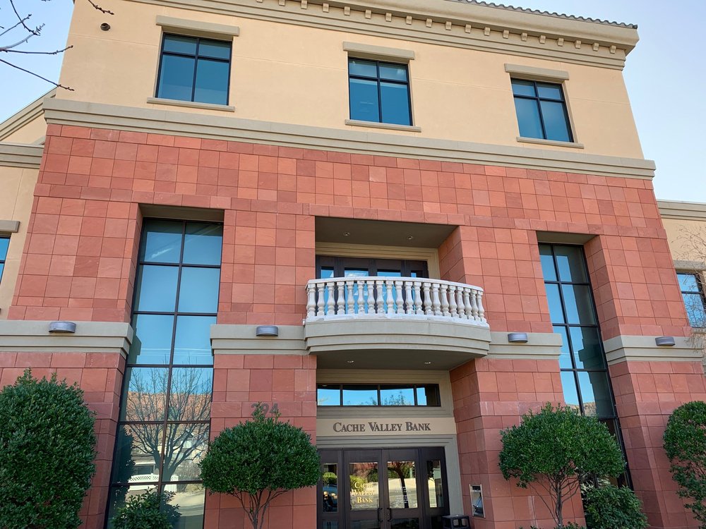 CACHE VALLEY BANK - Updated March 2025 - 294 E Tabernacle, St. George ...