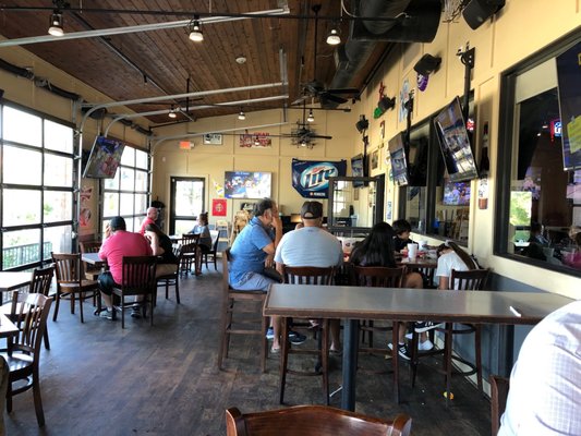 PLUCKERS WING BAR - ALLIANCE - Updated July 2024 - 347 Photos & 710 ...