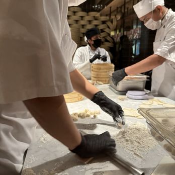 DIN TAI FUNG - Updated July 2024 - 320 Photos & 129 Reviews - 700 SW ...