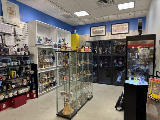 CARTOON KINGDOM - Updated January 2026 - 3160 Dougall Avenue, Windsor ...