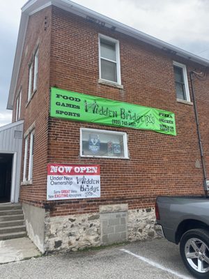 HIDDEN BRIDGE PUB - Updated October 2025 - 10 Photos & 28 Reviews ...