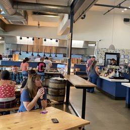 URBAN ROOTS BREWING & SMOKEHOUSE - Updated July 2025 - 2082 Photos ...