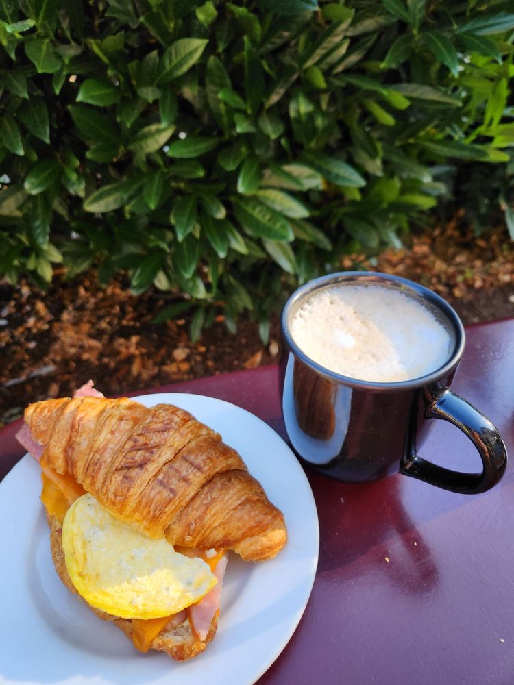 MOKA HOUSE COFFEE - Updated October 2025 - 13 Reviews - 19 Dallas Rd ...