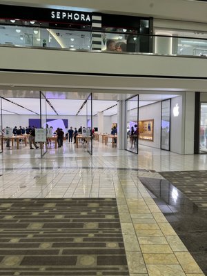 APPLE STONERIDGE MALL - Updated October 2025 - 119 Photos & 720 Reviews ...
