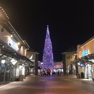 OUTLETS AT SAN CLEMENTE - 639 Photos & 395 Reviews - Outlet Stores ...