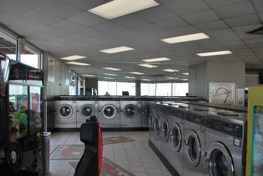 LAUNDRY & TAN CONNECTION - Updated November 2025 - 15 Photos & 10 ...
