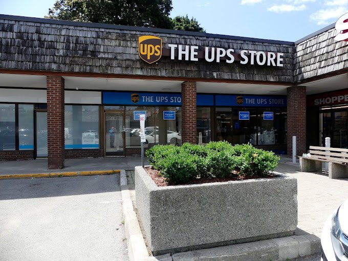 THE UPS STORE - Updated December 2025 - Request a Quote - 350 Brock ...