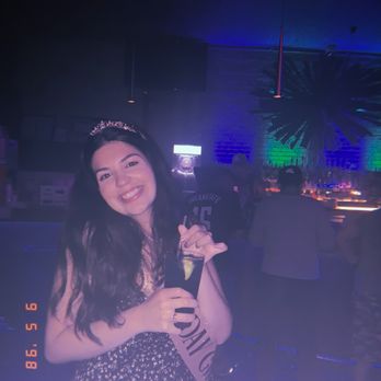 RAIN ON 4TH - Updated September 2024 - 74 Photos & 223 Reviews - 217 W ...