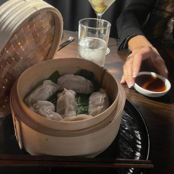 BARONS ON 1ST - Updated August 2024 - 91 Photos & 21 Reviews - 302 E ...