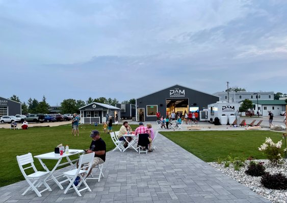 THE DAM SHOP - Updated January 2026 - 18 Photos & 28 Reviews - 118 ...