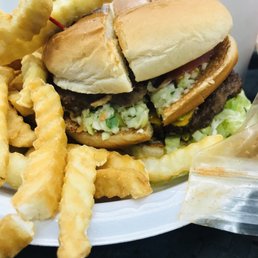 THE BEACON DRIVE-IN - 390 Photos & 353 Reviews - Burgers - 255 John B ...