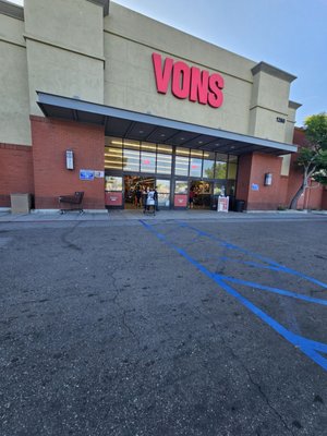 VONS - Updated December 2025 - 163 Photos & 122 Reviews - 1260 W ...