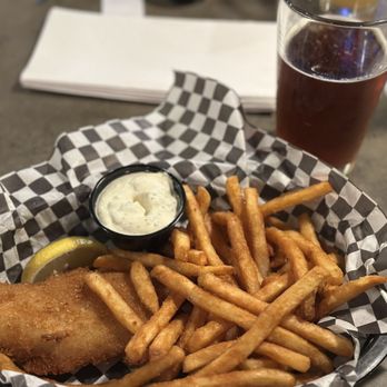 SCUTTLEBUTT BREWING COMPANY - Updated May 2025 - 562 Photos & 899 ...