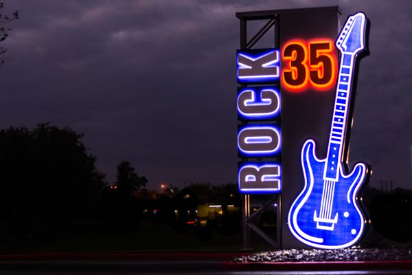 ROCK 35 - Updated November 2024 - 17 Photos - 1500 Interstate 35 ...