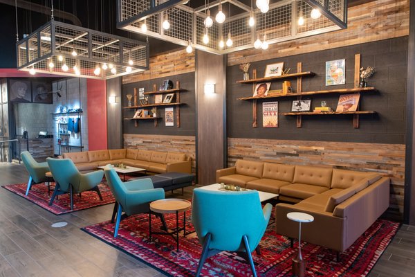 MILWAUKEE IMPROV - Updated December 2025 - 121 Photos & 76 Reviews ...